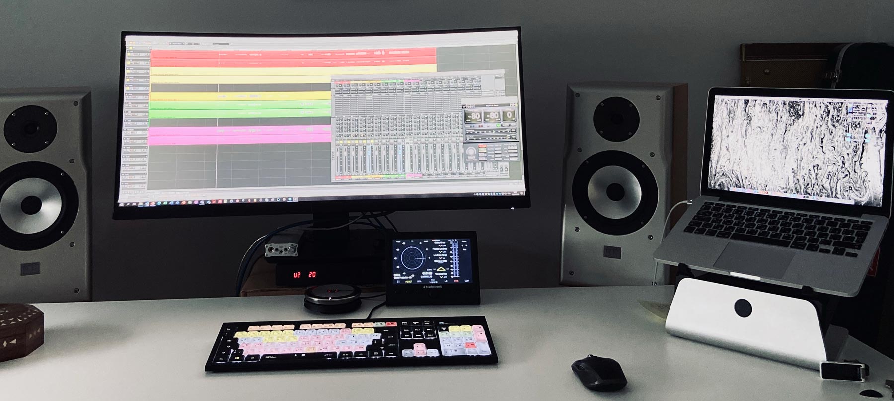 CLAMSHELL: Setting up and operating a Mac laptop in clamshell mode – SVALT