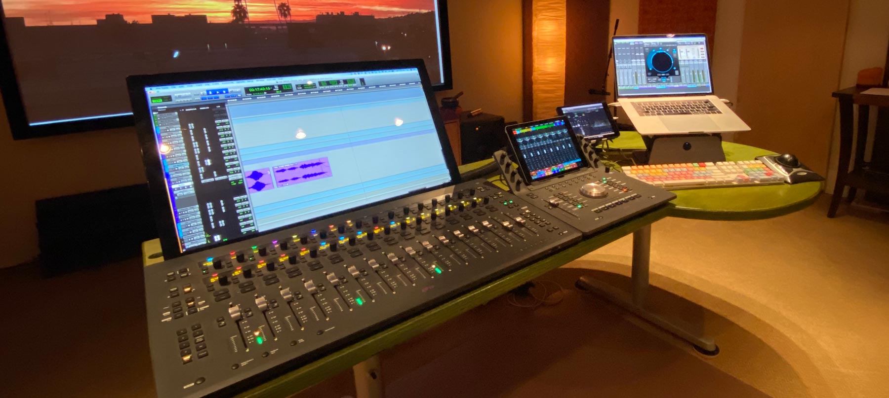 CLAMSHELL: Setting up and operating a Mac laptop in clamshell mode – SVALT